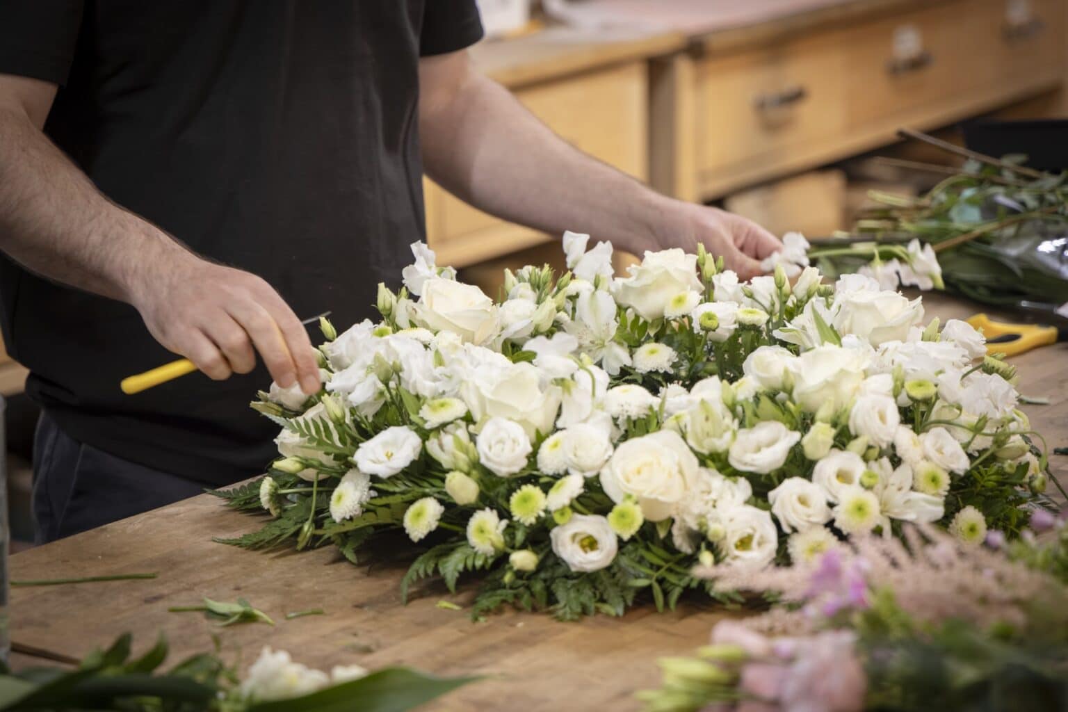 Sympathy Flowers Etiquette: What to Send and When